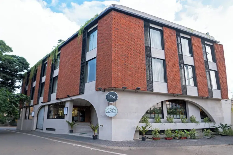 Hotel Idyllic Inn - Bhopal
