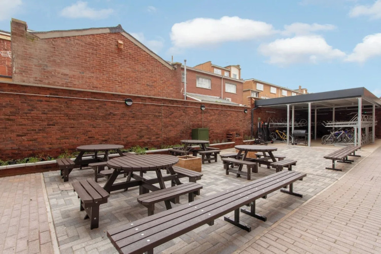 Student Only The Barn - Exeter