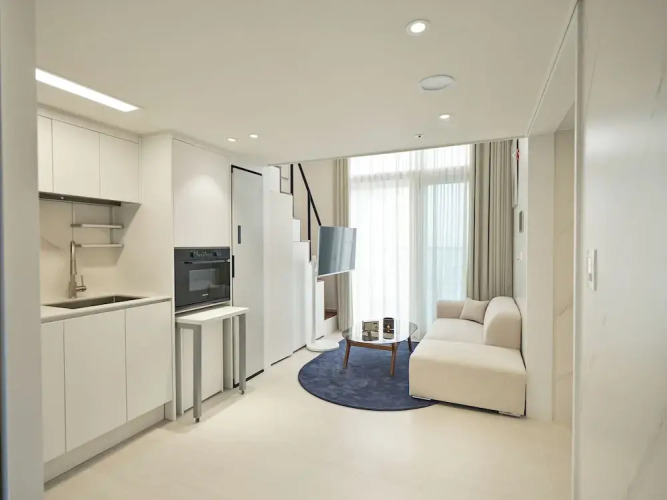 Uh Flat Signature Gangnam - 역삼동