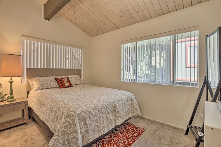 Lake Arrowhead Cabin W/ Mid-century Charm! - Lake Arrowhead, CA