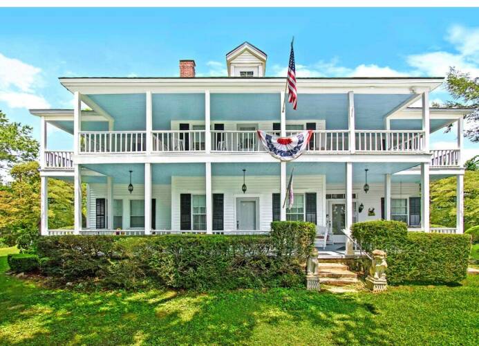 The Sautee Inn Bed & Breakfast - Helen, GA