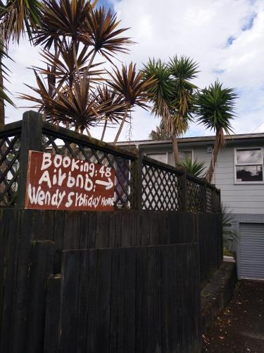 Wendy's Holiday Home - Auckland