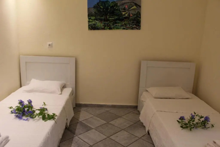 Sea View Studios Apartments - Naxos