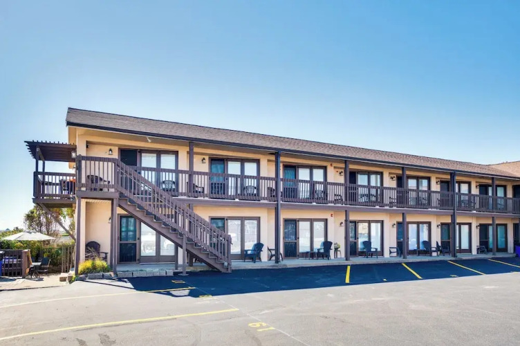 'Beachfront 13' Condo On Old Orchard Beach - Old Orchard Beach, ME