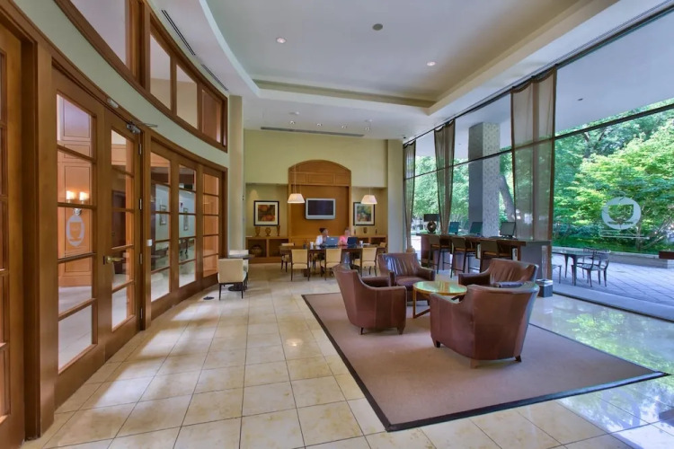 Elegant Apartments Near The Pentagon - Arlington, VA