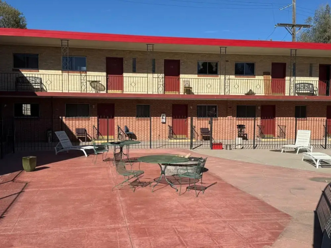 Springs Inn By Capital O I 25 - Manitou Springs, CO