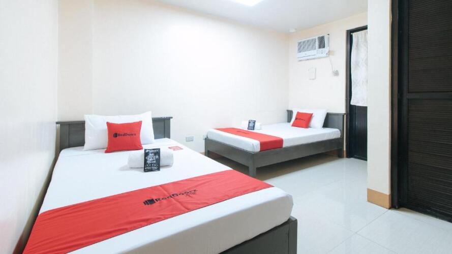 Reddoorz @ Isabelita Hotel Tuguegarao City - Tuguegarao City