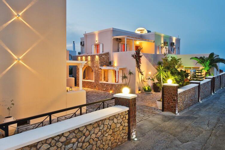 Gianna Suites - Santorini