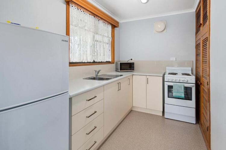 Marsden Court Apartments - Strahan