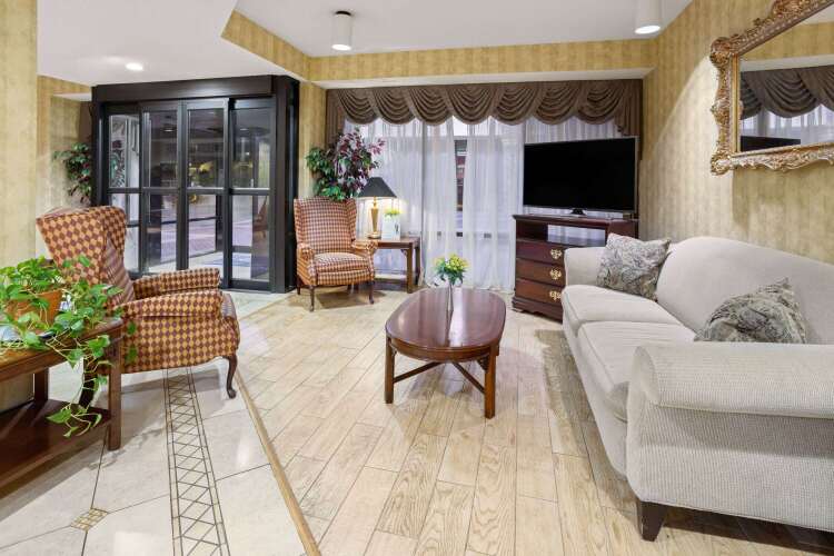 Baymont By Wyndham Griffin - Griffin, GA