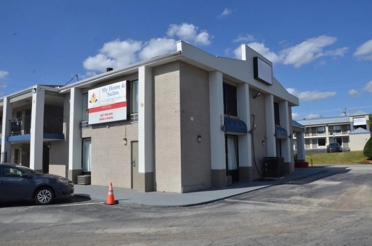 Oyo Hotel Covington Ga - Covington, GA