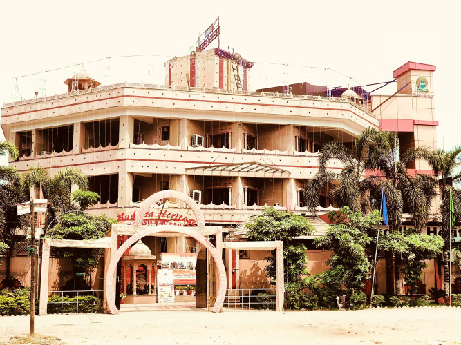 Oyo Premium Patliputra Patna - Patna