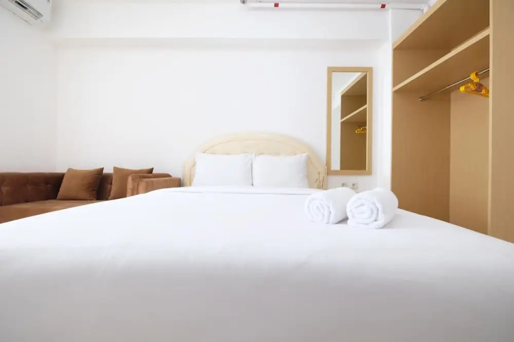 Affordable Studio With Sofa Bed At Bassura City Apartment - Jakarta