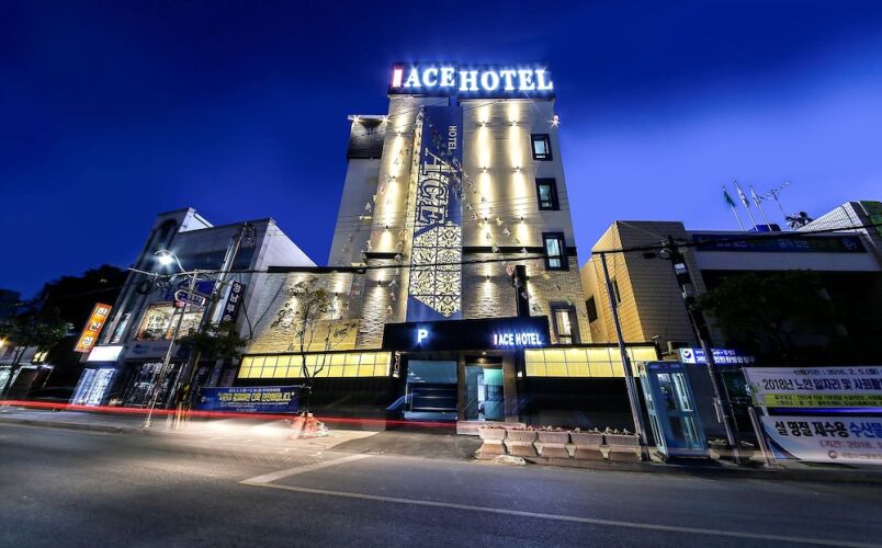 Hotel The Ace - 용남면
