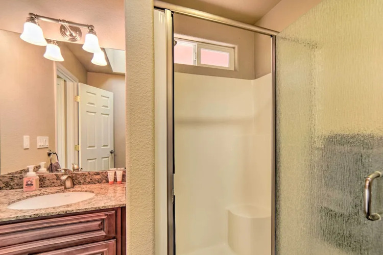 'Hilltop Loft' Ukiah Vacation Rental! - Ukiah, CA