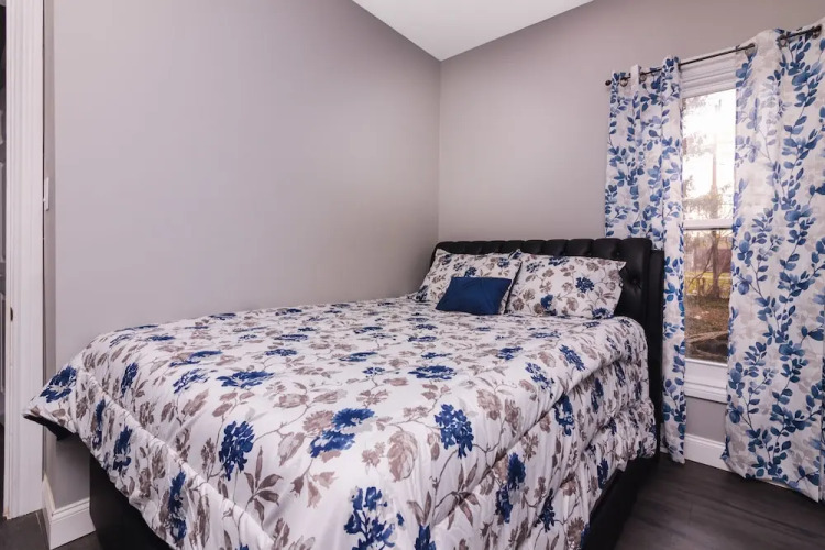 Cozy 1 Bedroom Apartment Sleeps 4 - Aquarium of Niagara, Niagara Falls