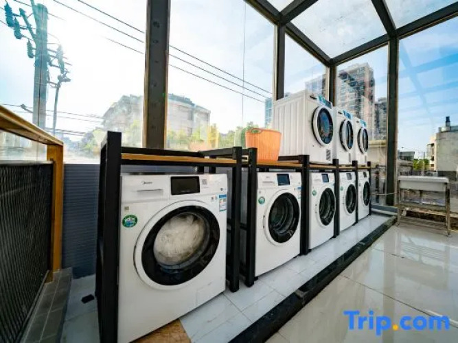 Summer Solstice Book Fragrance Hotel (Shanghai Fudan University Branch) - Shanghai