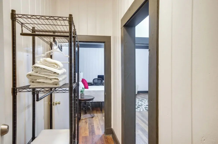 Modern Greenwood Studio < 1 Mi To Downtown! - Greenwood, MS