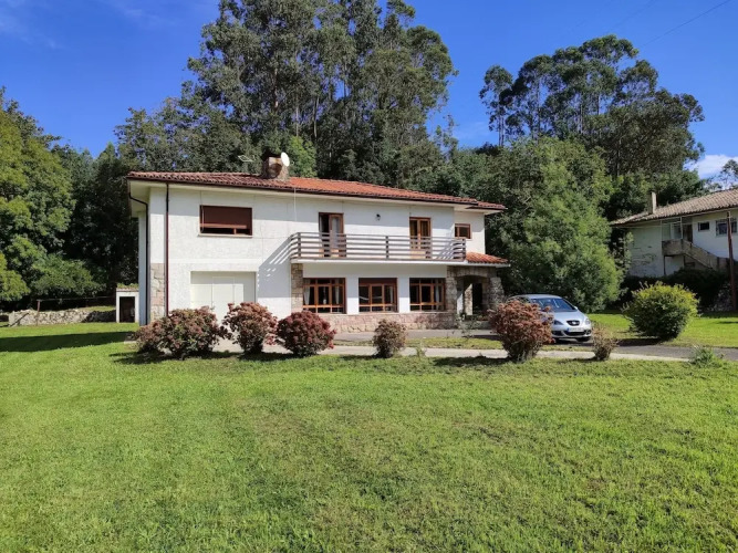 Charming 6-bed Chalet In Llanes - Llanes