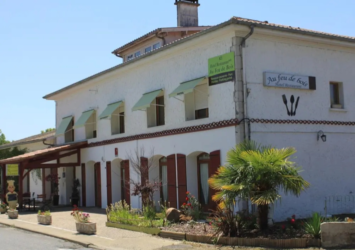 Hotel Au Feu De Bois - Landes