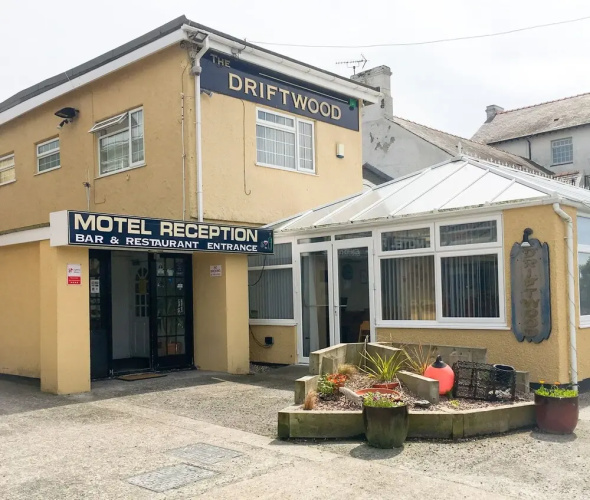 The Beach Motel - Wales