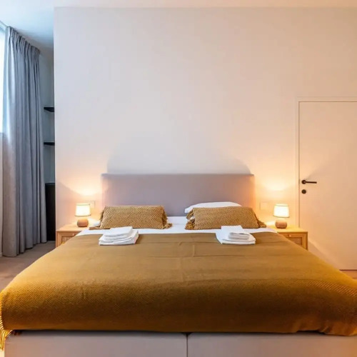 Stylishly Renovated Apartment With City View - Ghent (Belgium)