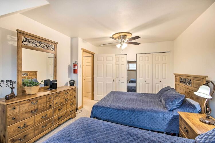 Inviting Townhome: 30 Mi To Yellowstone Np! - Emigrant, MT