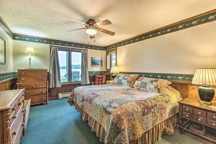 Lakefront Glen Arbor Condo W/ Boat Dock Access! - Glen Arbor, MI