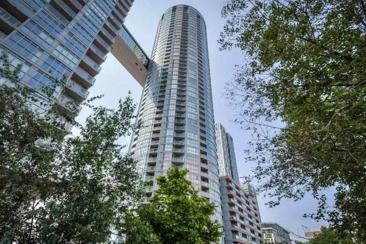 Bightstays - Toronto, ON