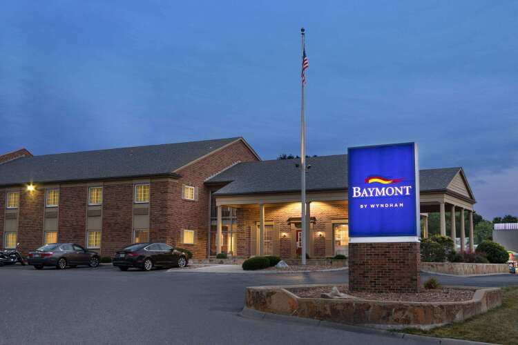Baymont By Wyndham Kansas City Ku Medical Center - Kansas City, KS