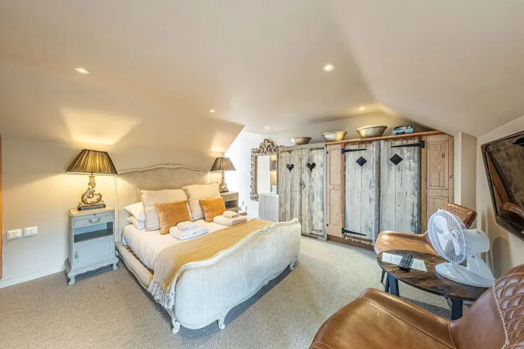 Wiveton Bell - Blakeney