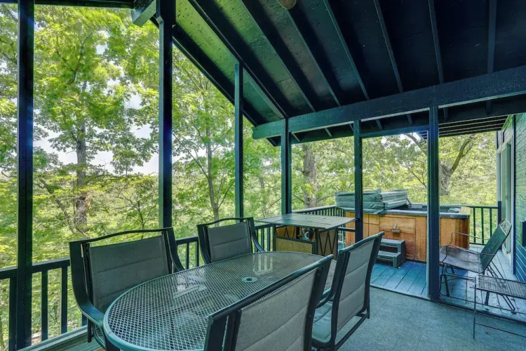 Screened Deck: Margaritaville Lake Resort Retreat! - Osage Beach, MO