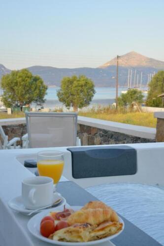 Ostria Hotel - Milos