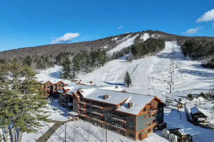 Ski-in/ski-out Cranmore Mountain Resort Condo! - Conway, NH