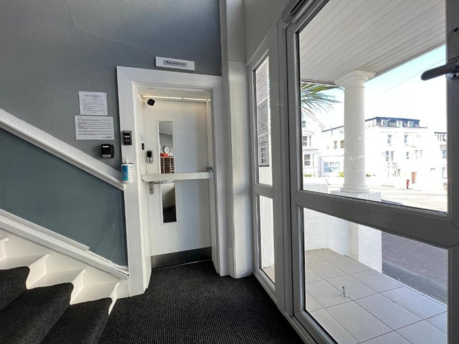 Crystal Beach Hotel - Bournemouth
