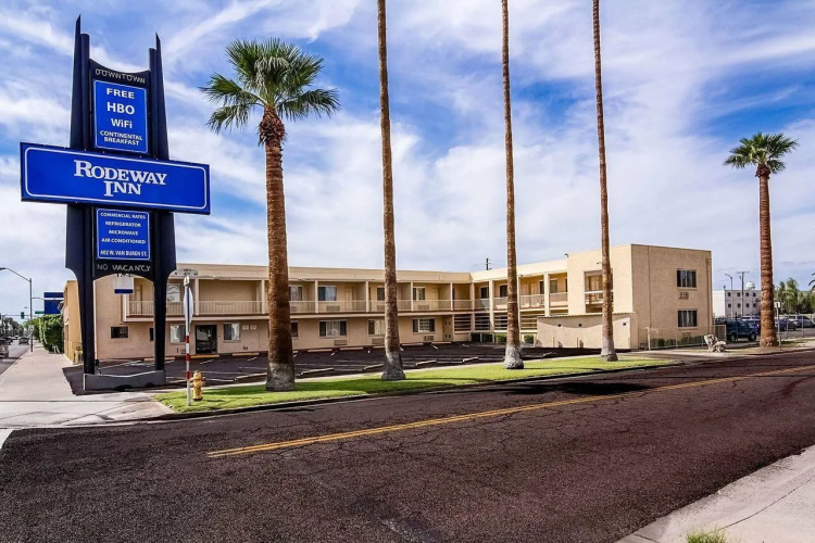 Central Phoenix Hotel - Phoenix