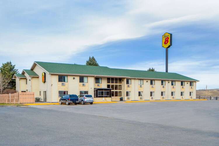 Super 8 By Wyndham Livingston Yellowstone - Livingston, MT