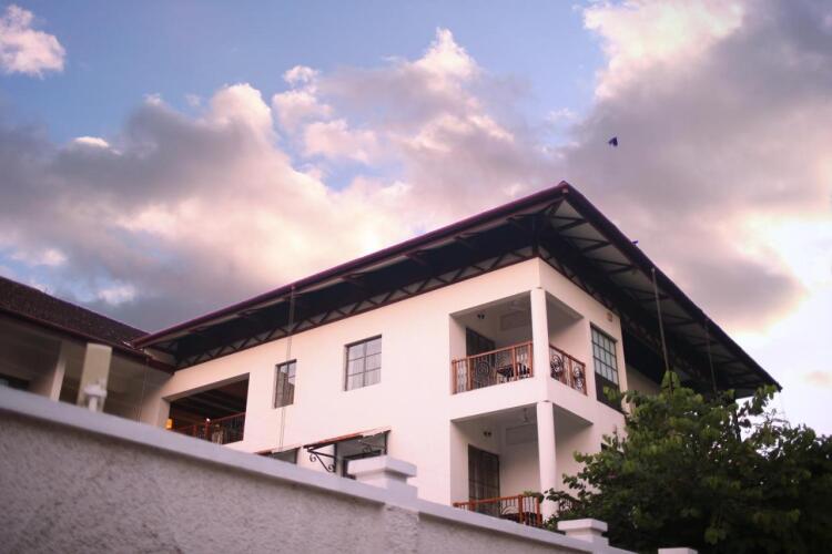 Eighth Bastion- Cgh Earth - Kochi