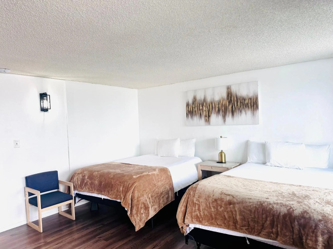 Foghorn Harbor Inn - California