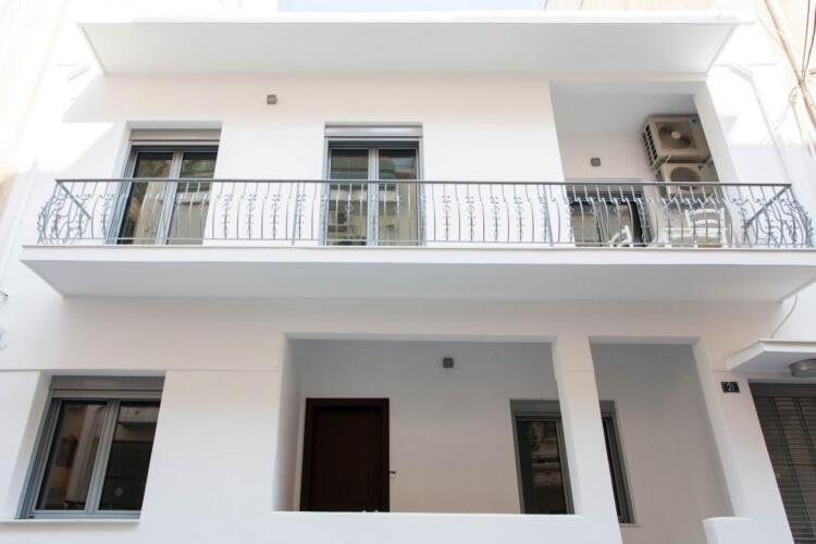 Renovated 5 Bdr House Near Acropolis - New Beds Terrace Green Yard - Афины