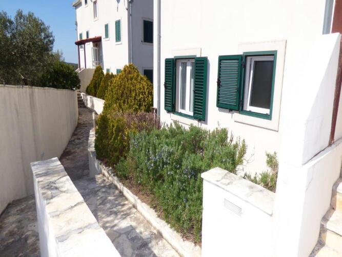 Apartment Sunflower - Supetar