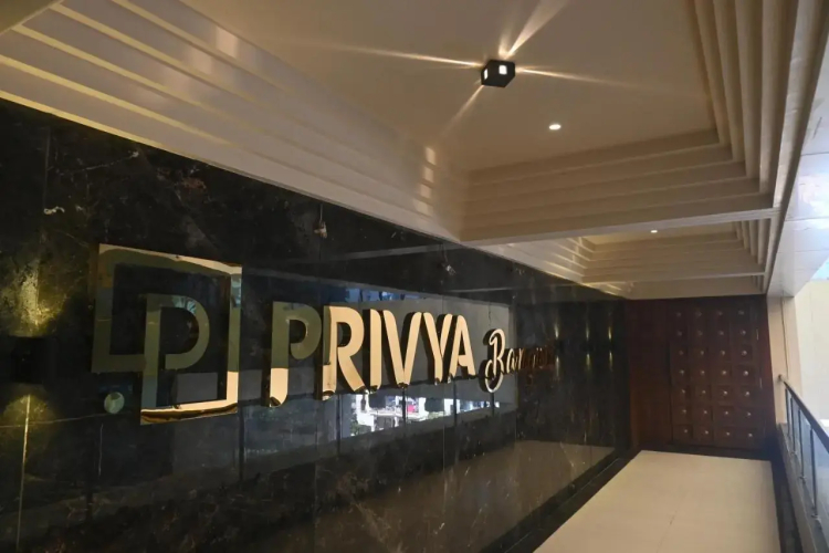 Hotel Privya Rooms And Banquet Surat - Surat