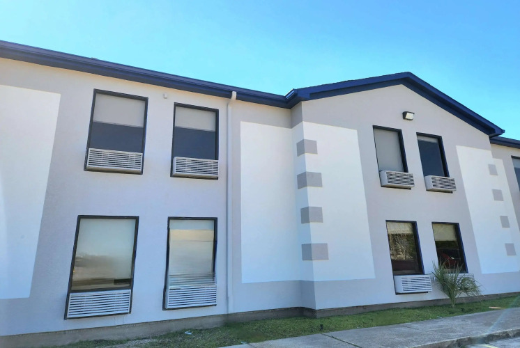 Days Inn & Suites By Wyndham New Iberia - New Iberia, LA