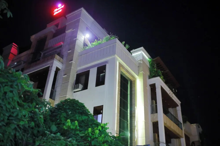 Hotel Shanti Kutir - Kanpur