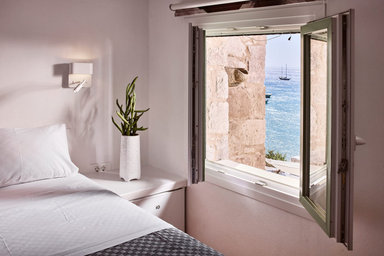 Ninos Houses - Milos
