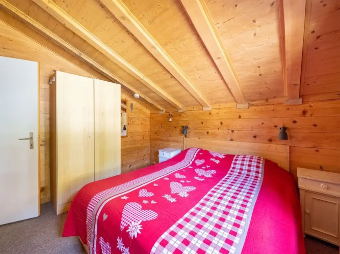 Chalet In The Mountains Near The Fiesch Ski Area - Ernen