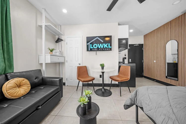 Baybreeze Apartments By Lowkl - Miami Beach, FL