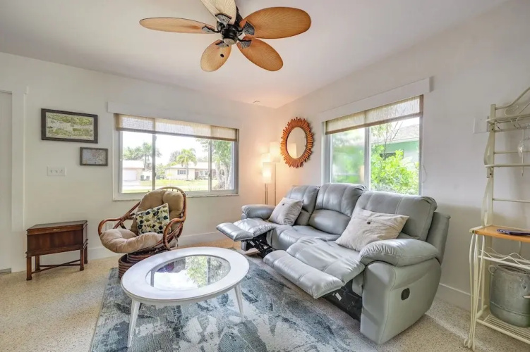 Sunny Florida Escape W/ Patio, Grill & Fire Pit! - Naples, FL