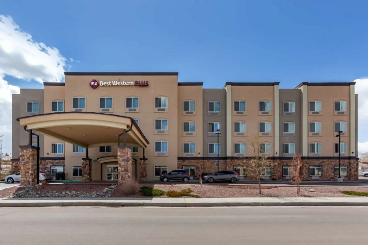 Best Western Plus Gallup Inn & Suites - Gallup, NM