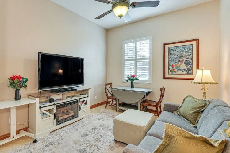 Pet-friendly Apt In Quiet Chula Vista Neighborhood - Chula Vista, CA